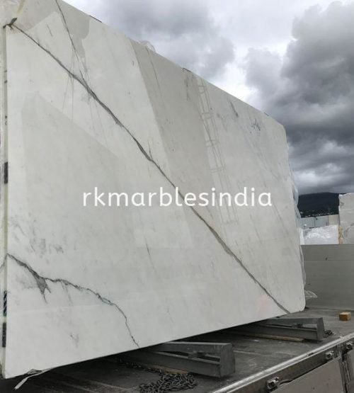 What are The Drawing and Veins in Marble